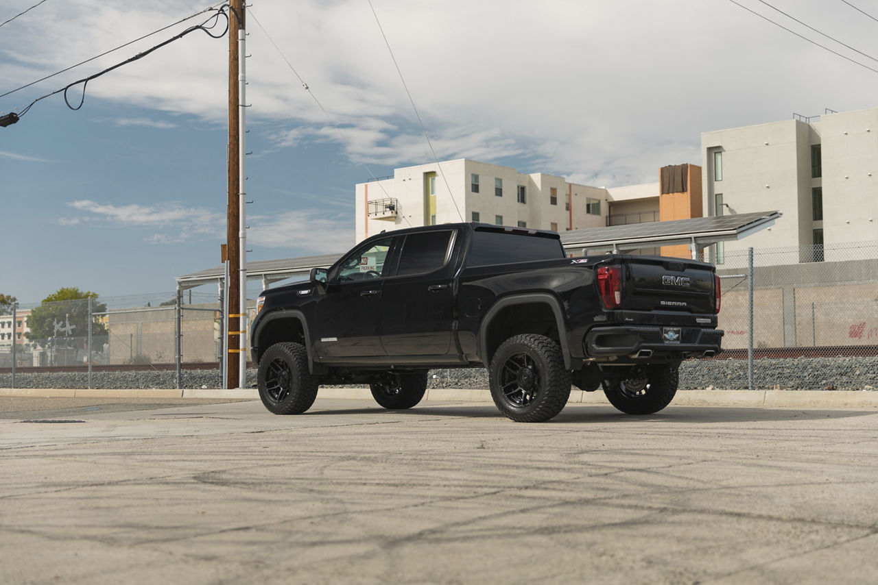 2022 GMC Sierra - XD SLASH - Black | XD Wheels